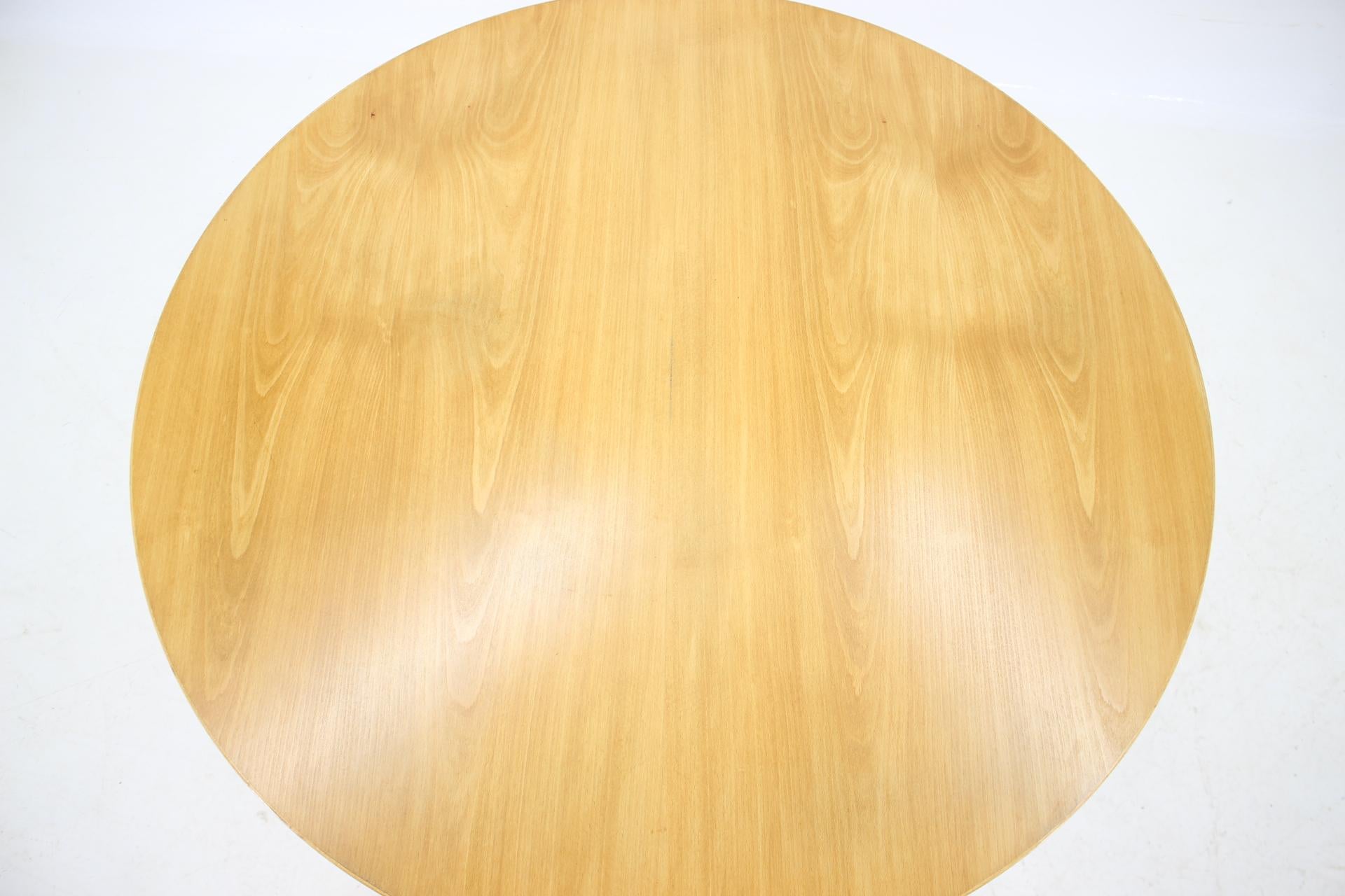 1970s Beech Round Dining Table, Czechoslovakia at 1stDibs