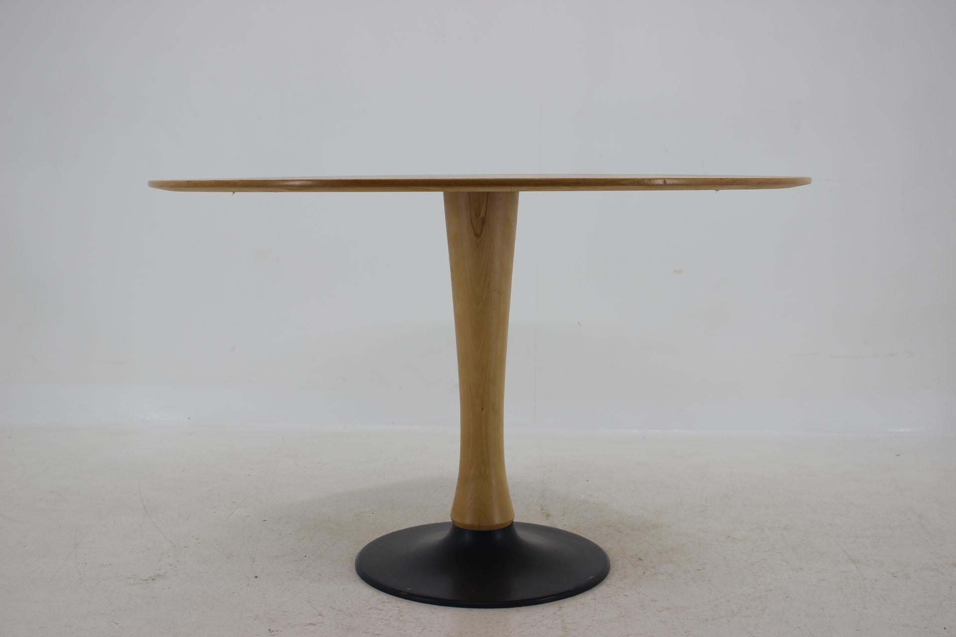1970s Beech Round Dining Table, Czechoslovakia at 1stDibs