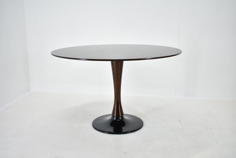 1970s Beech Round Dining Table, Czechoslovakia For Sale at 1stDibs