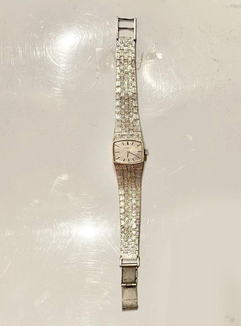 1970s Bulova Silver Mesh Metal Dress Watch For Sale at 1stDibs