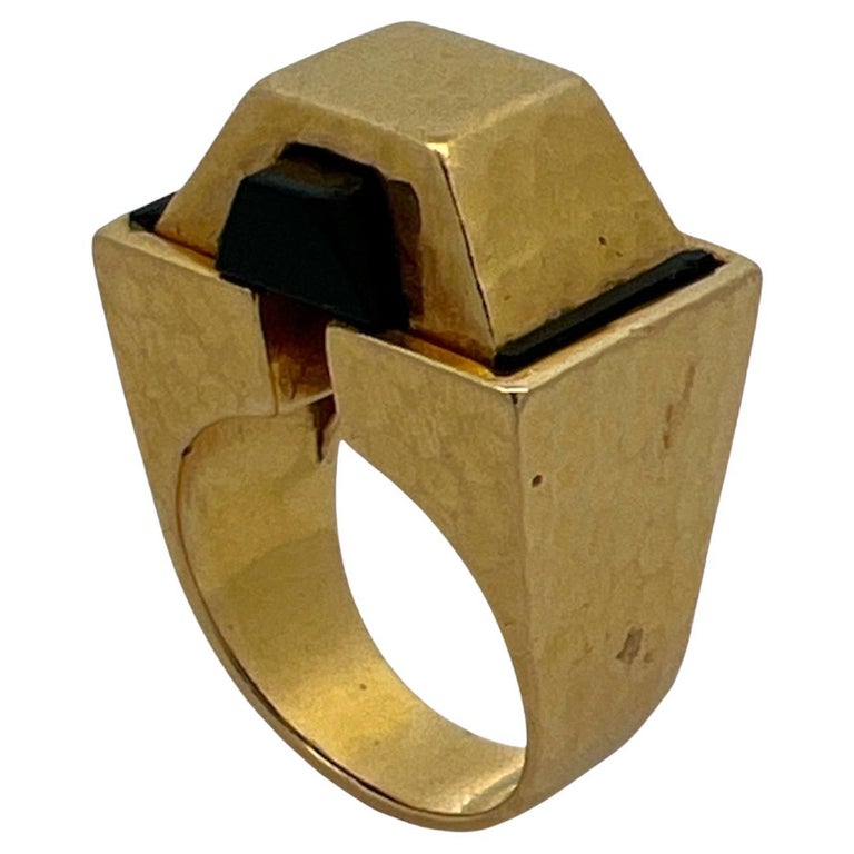 1970's Contemporary Onyx 18 Karat Yellow Gold Bold Estate Cocktail Ring ...