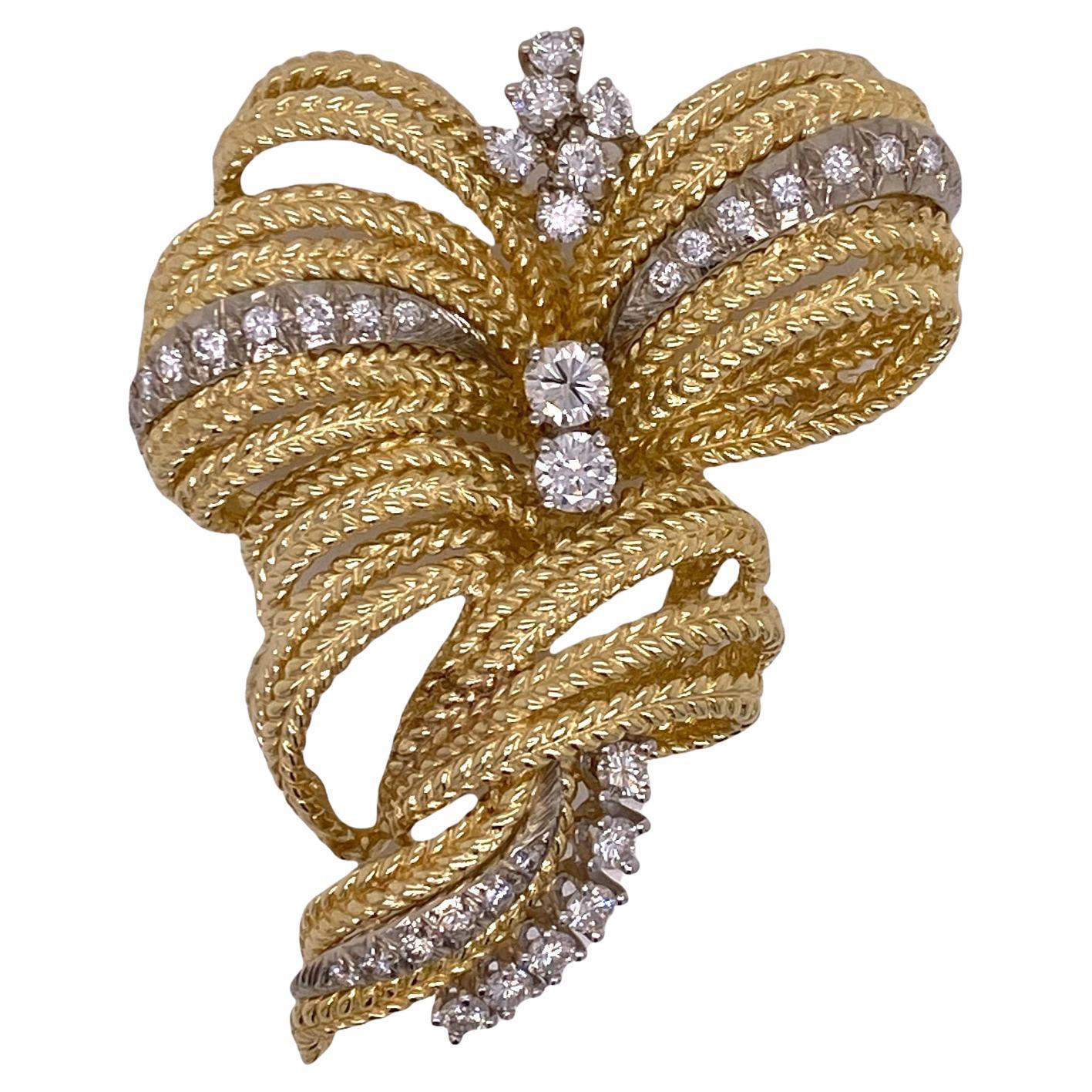 Hermes 18 Karat Gold Feather Brooch Pin Vintage at 1stDibs | feather pin, hermes brooch