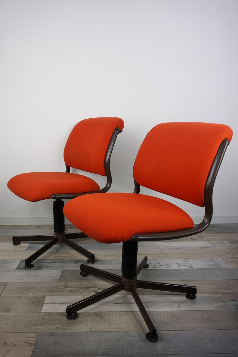 1970s French Design Roneo Swivel Armchair For Sale at 1stDibs