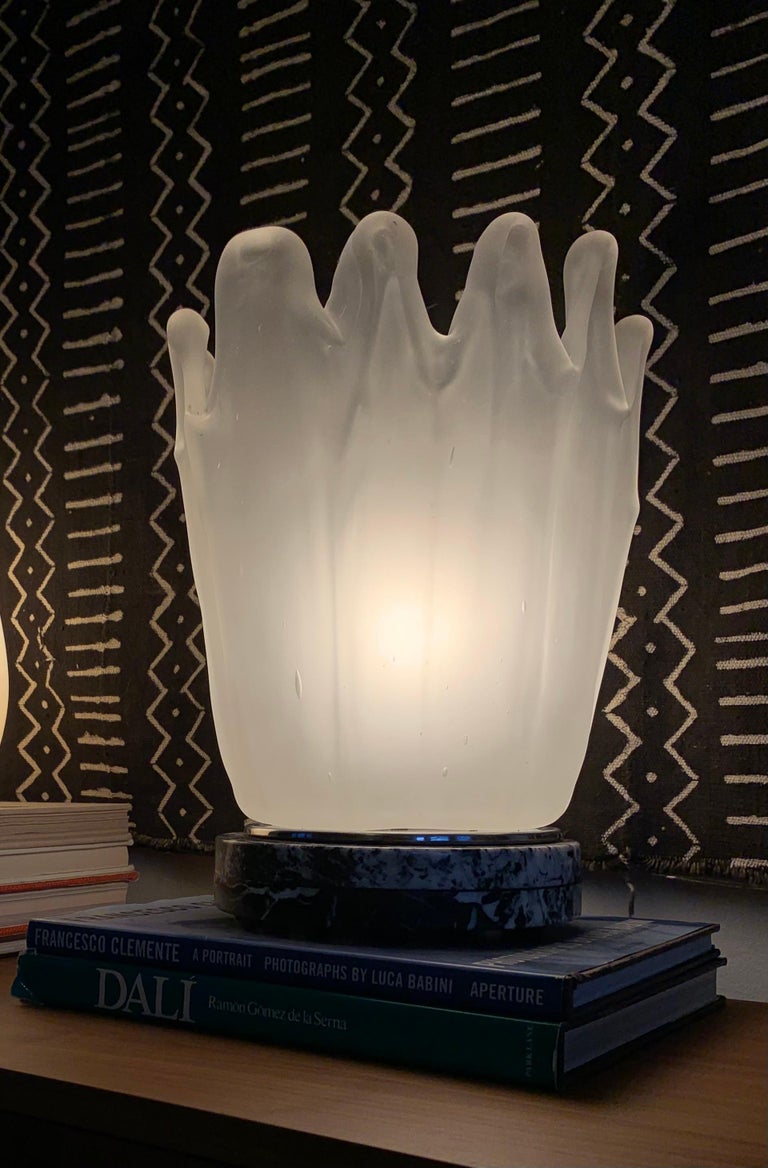 1970s Frosted Glass and Italian Marble Table Lamp For Sale at 1stDibs