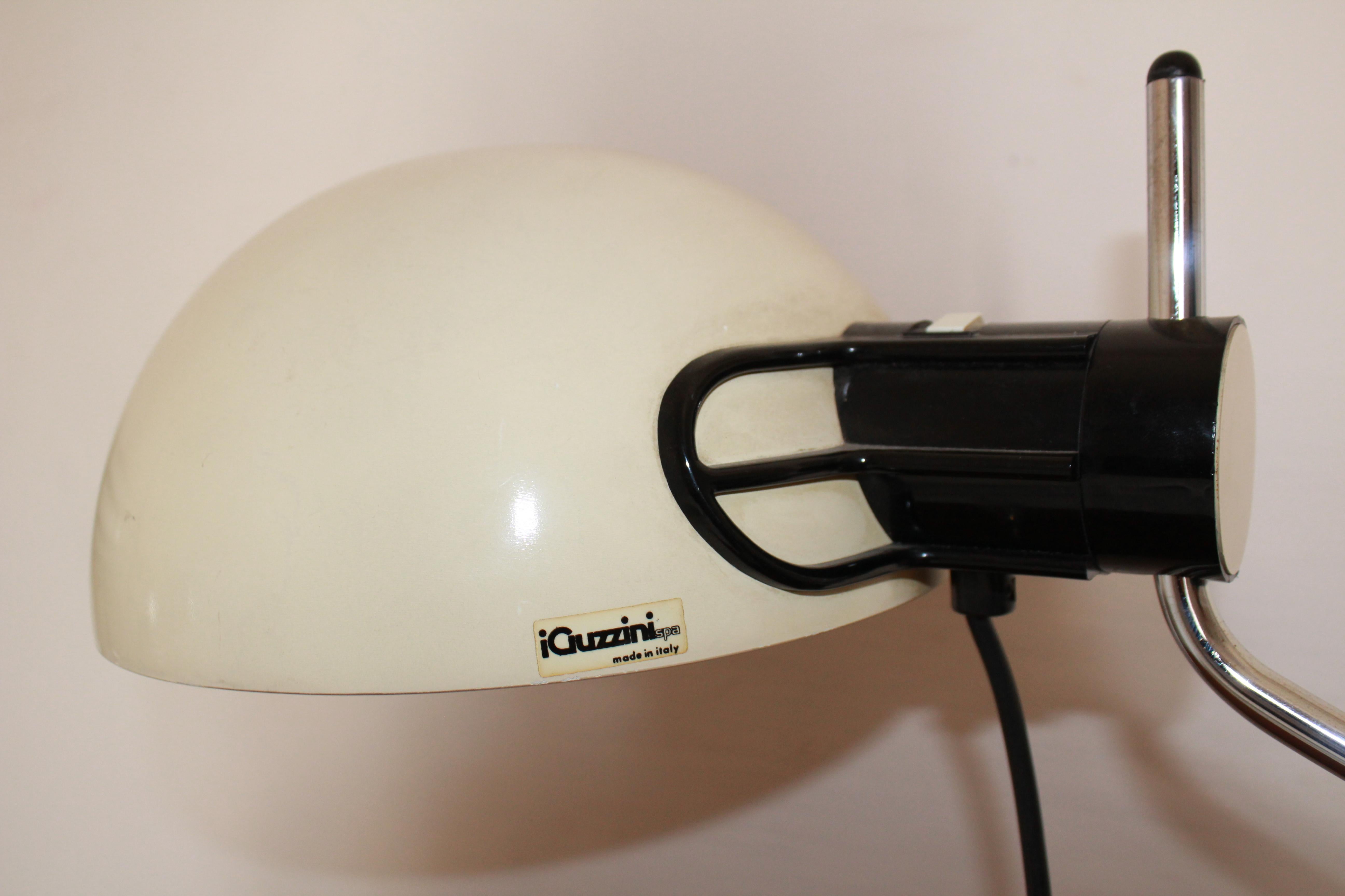 Vintage Guzzini table lamp, Italy 1970s For Sale at 1stDibs