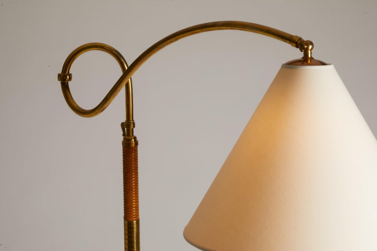 1970s Italian Wicker and Brass Floor Lamp with Movable Arm and Custom ...