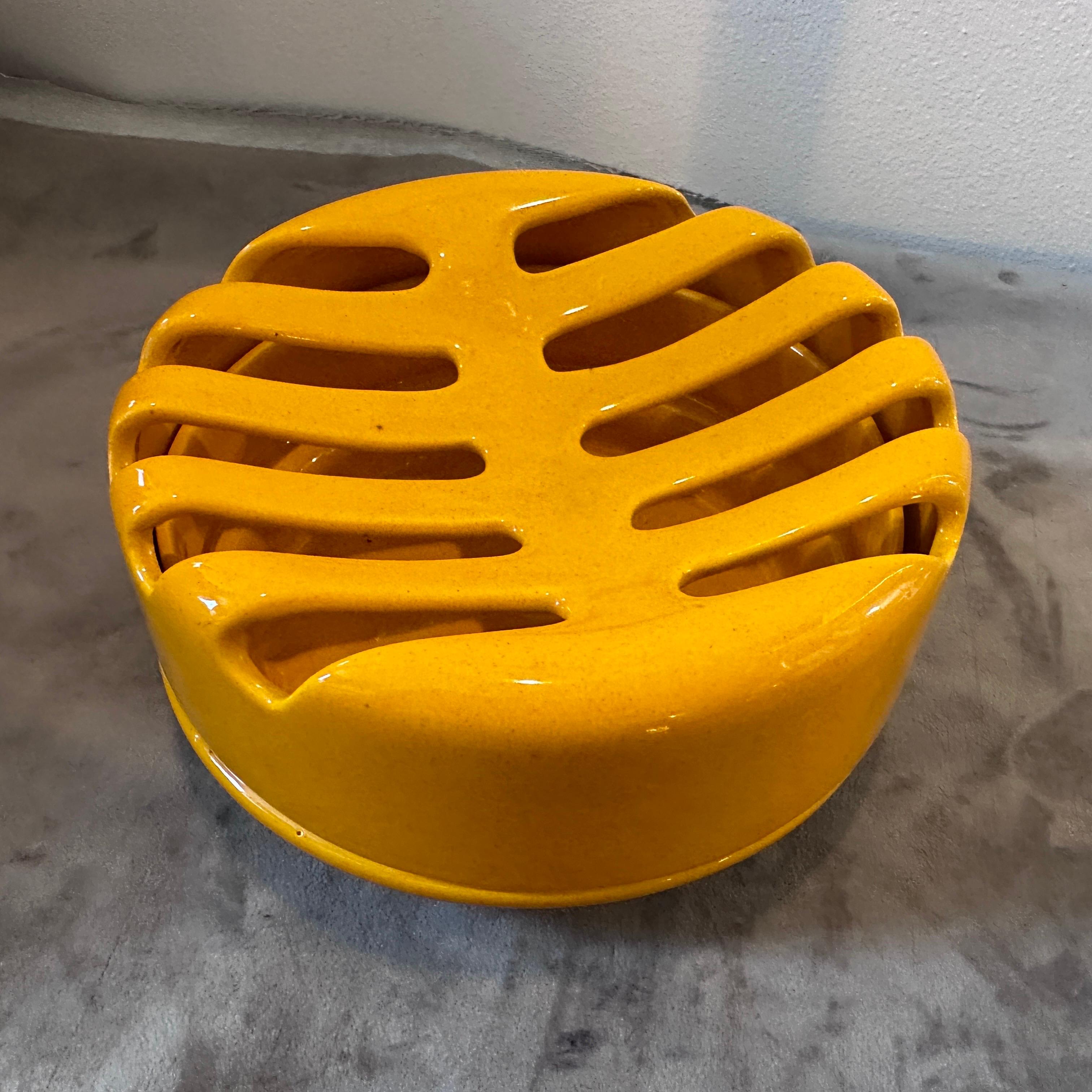 1970s Modern Yellow Ceramic Italian Ashtray by Liisi Beckmann for ...