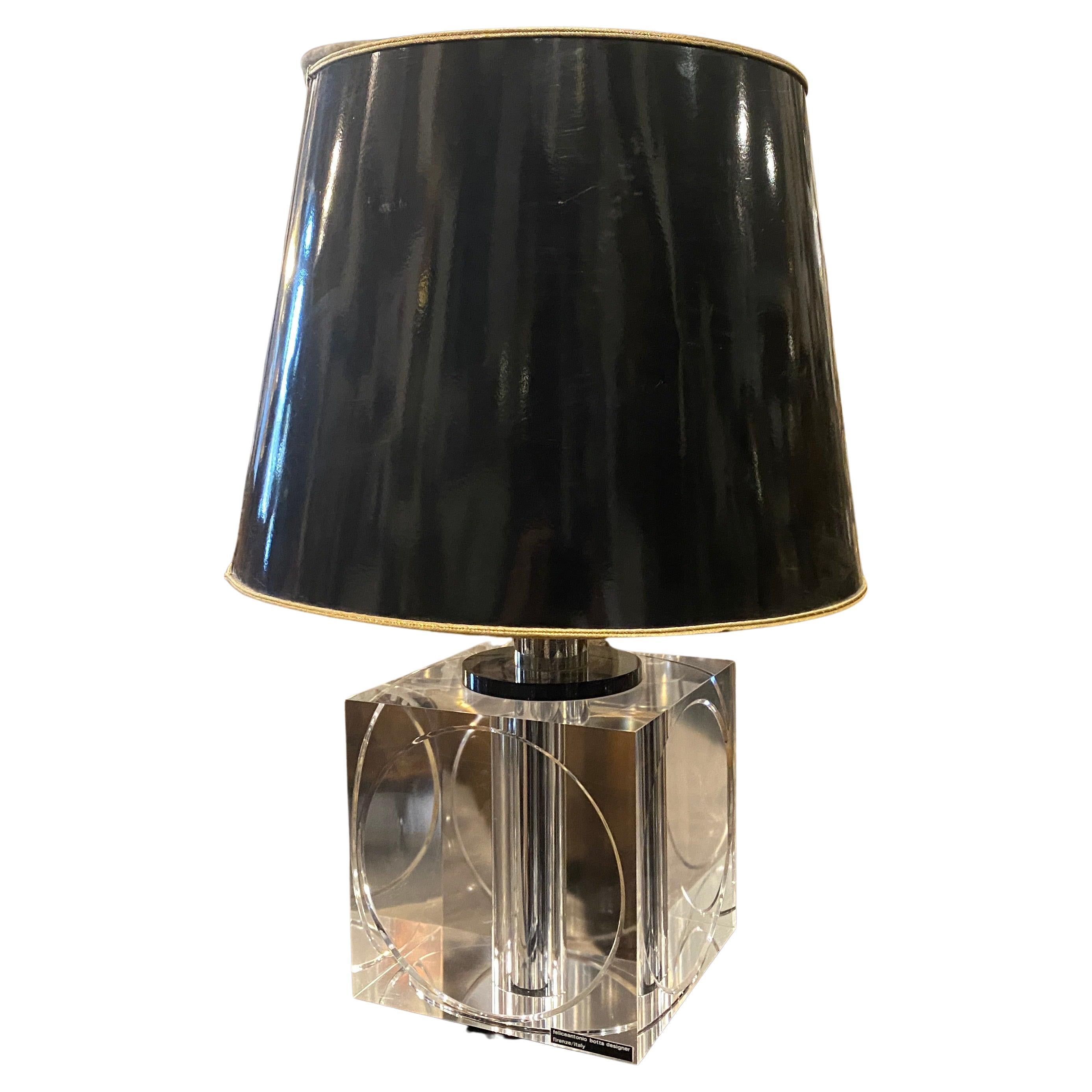 Modernist Lucite Table Lamp For Sale at 1stDibs