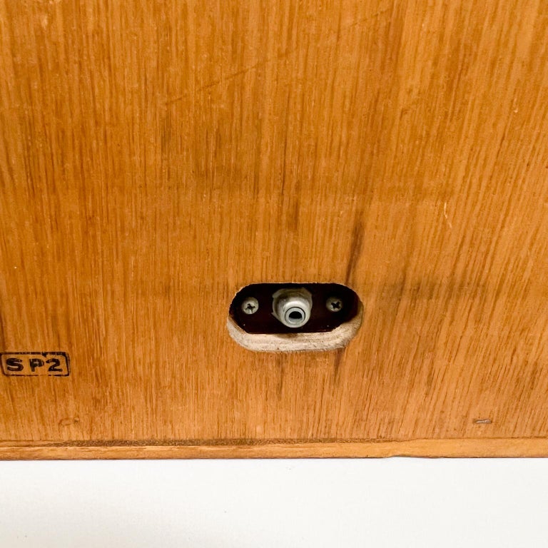 1970s Pair of R Hi Fi Realistic Model SP2 MCM Vintage Speakers For Sale ...