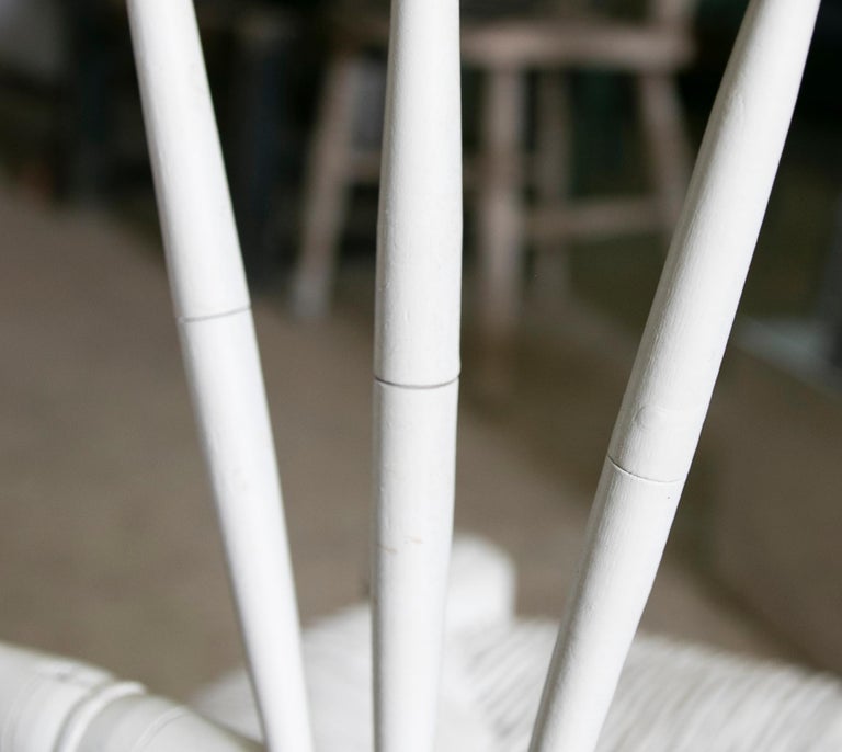 1970s Pair of White Chairs with Enea Seating For Sale at 1stDibs