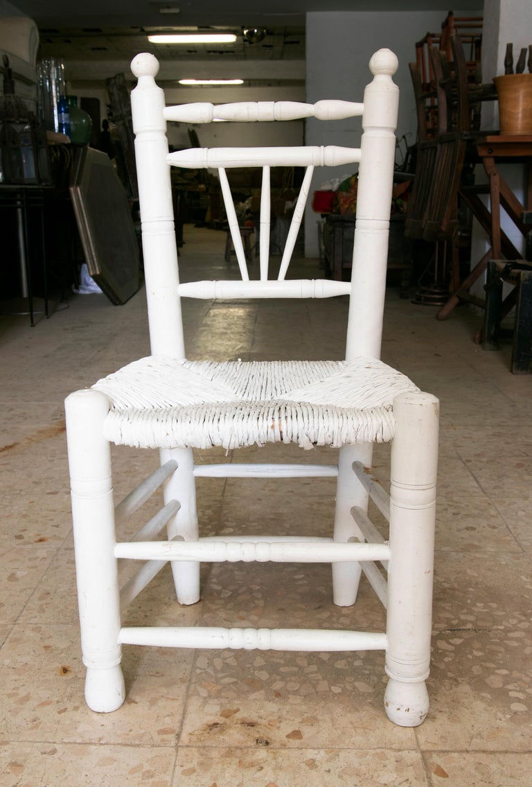 1970s Pair of White Chairs with Enea Seating For Sale at 1stDibs