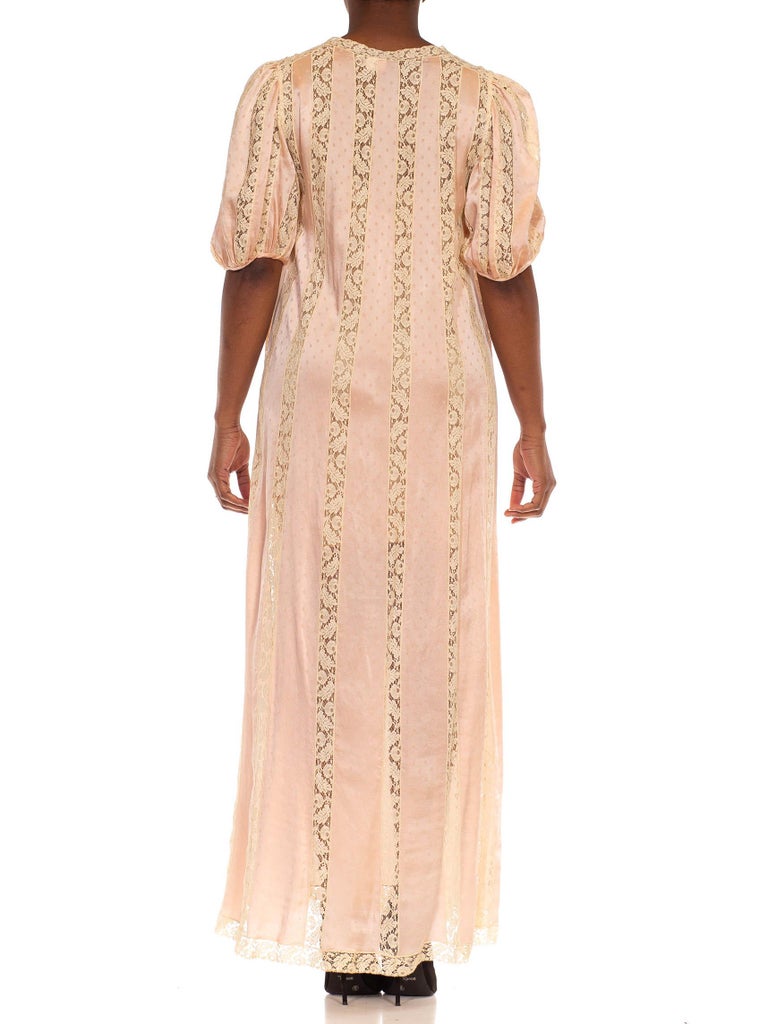 1970S Peach and Cream Silk Lace Duster For Sale at 1stDibs