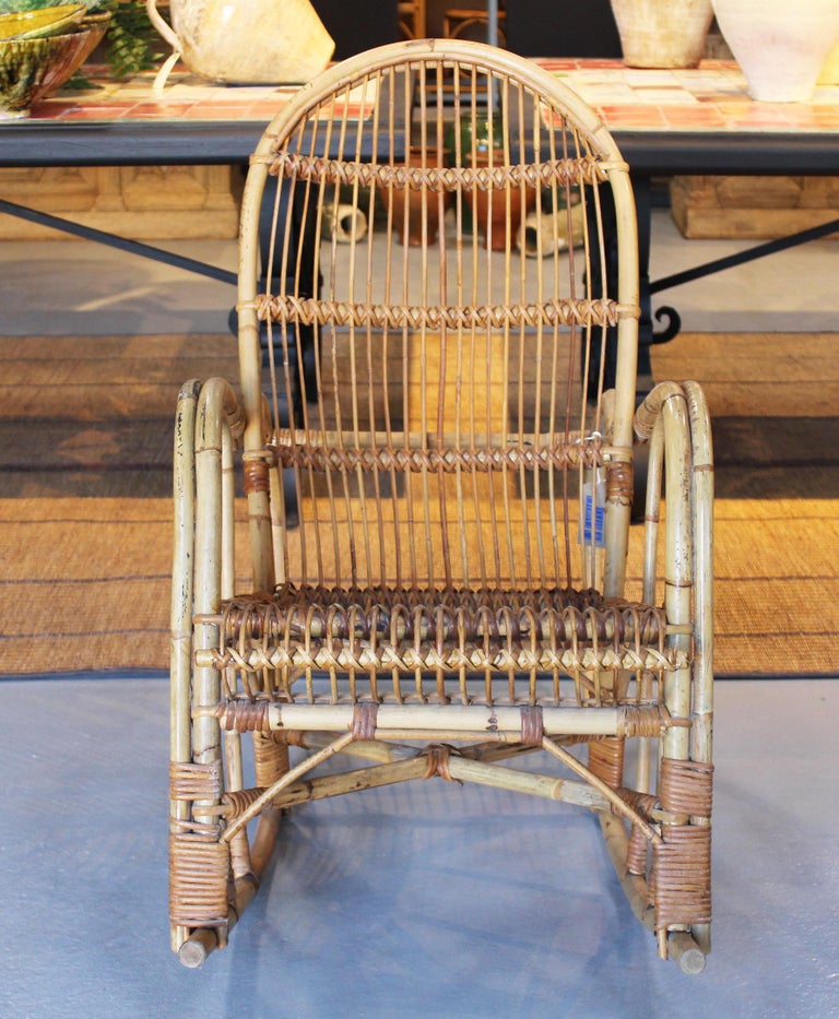 1970s Spanish Bamboo and Willow Wicker Rocking Chair For Sale at 1stDibs