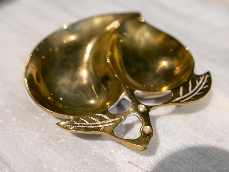 1970s Spanish Pair of Bronze Apple-Shaped Ashtrays For Sale at 1stDibs