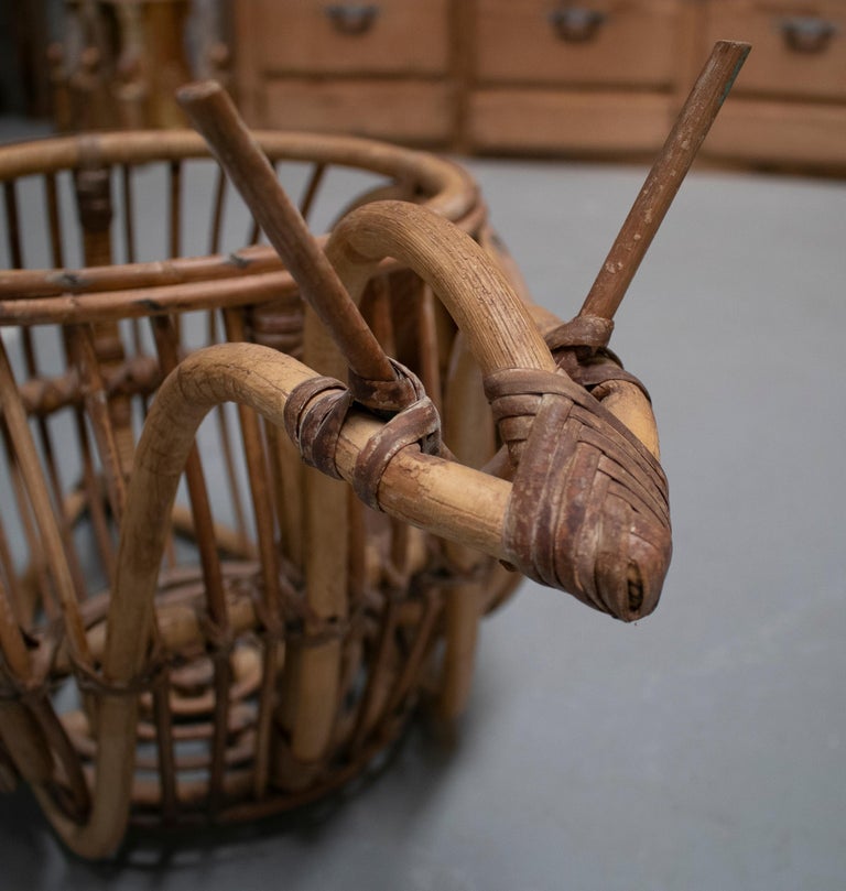 1970s Spanish Snail Shaped Bamboo Magazine Rack For Sale at 1stDibs