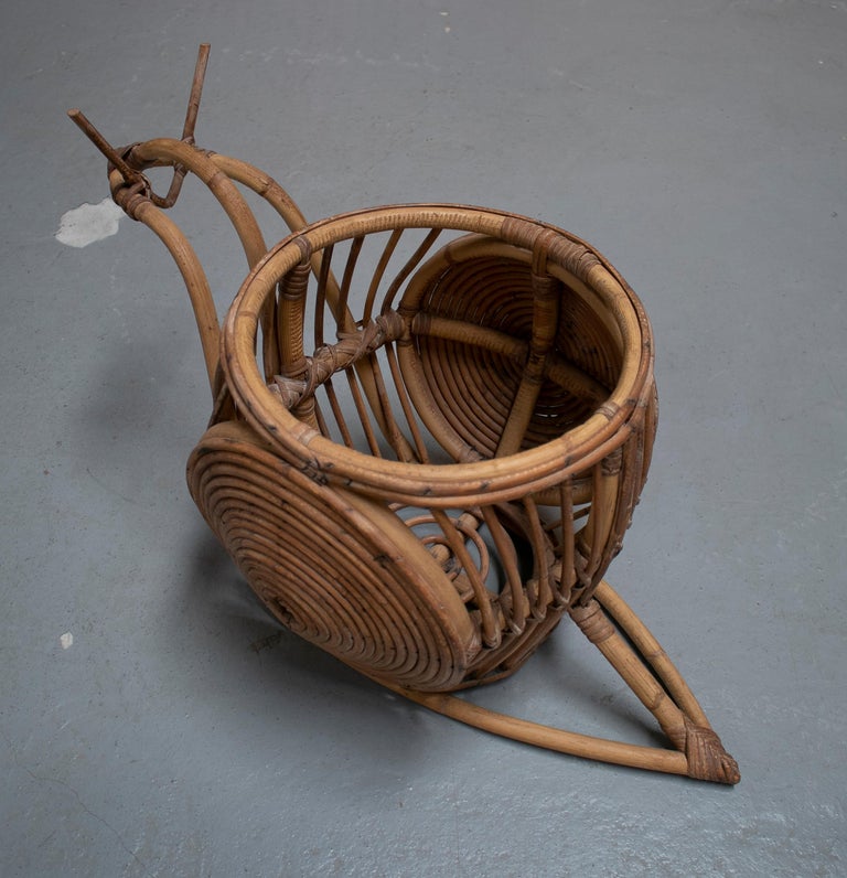 1970s Spanish Snail Shaped Bamboo Magazine Rack For Sale at 1stDibs