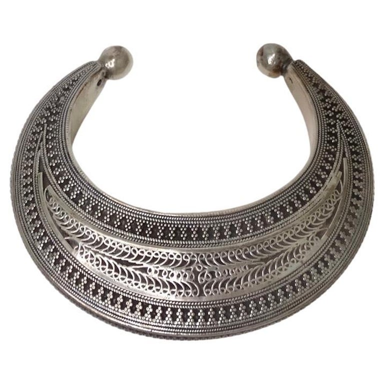 1970s Sterling Silver Geometric Engraving Bangle For Sale at 1stDibs