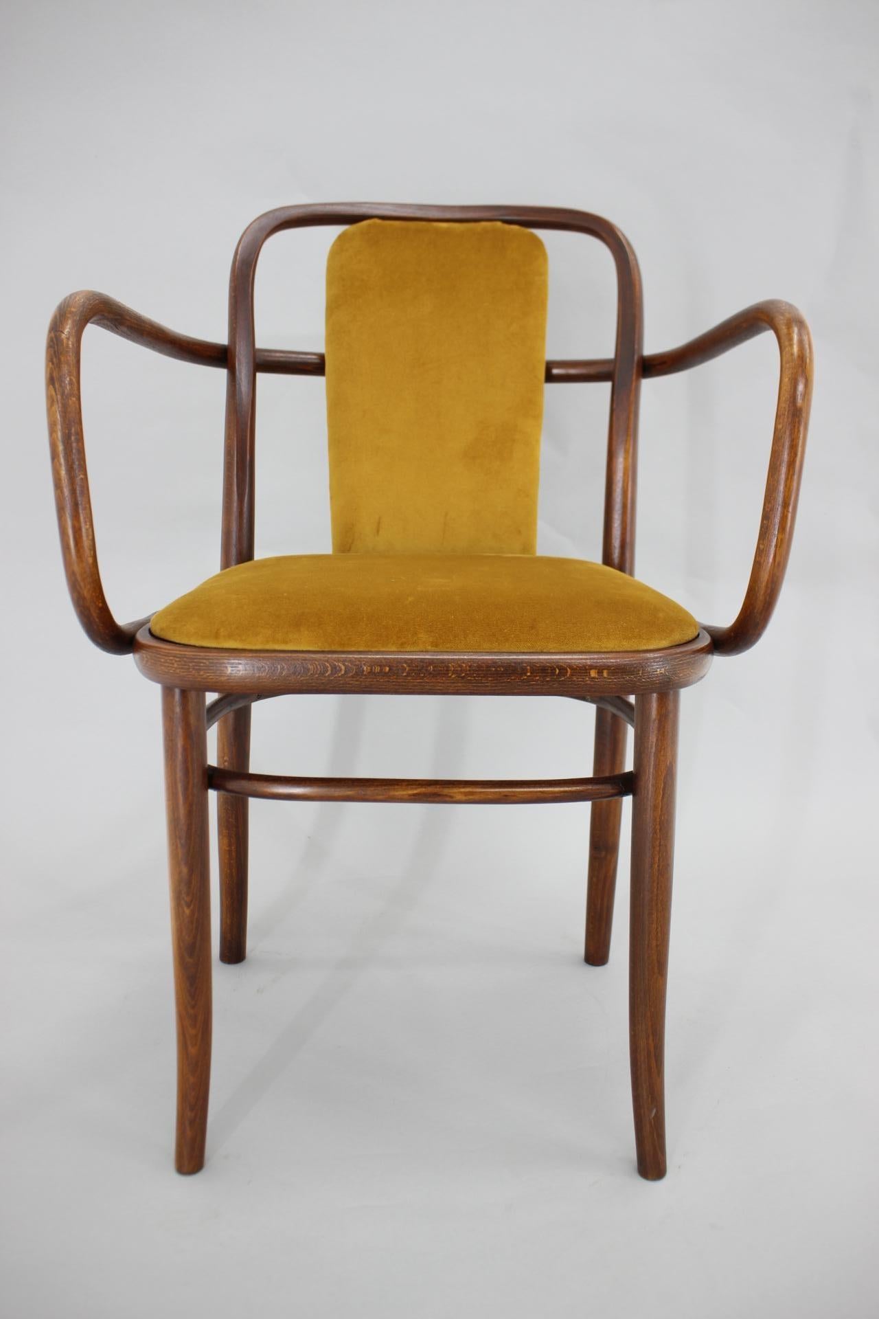1970s Ton Bentwood Dining Chairs, Up to 12 Pieces For Sale at 1stDibs