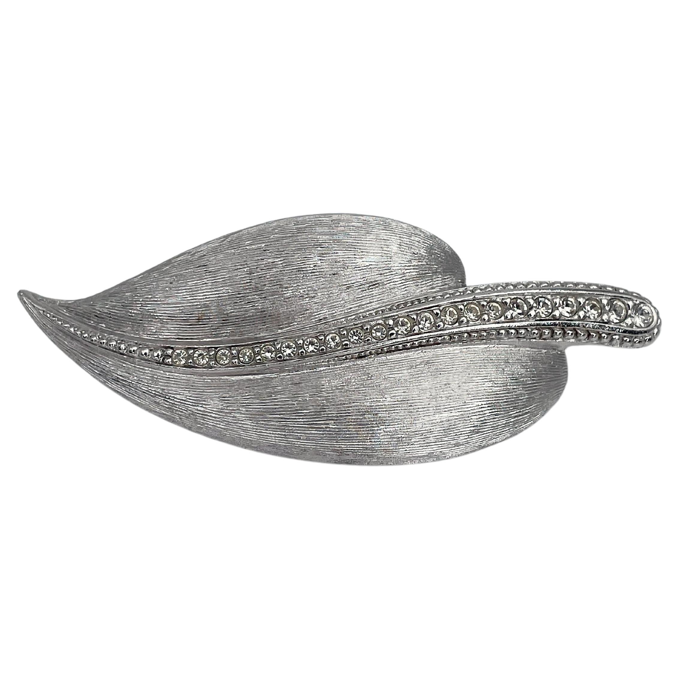 Christian Dior - Broche boule moderniste vintage, 1970 - En vente sur ...