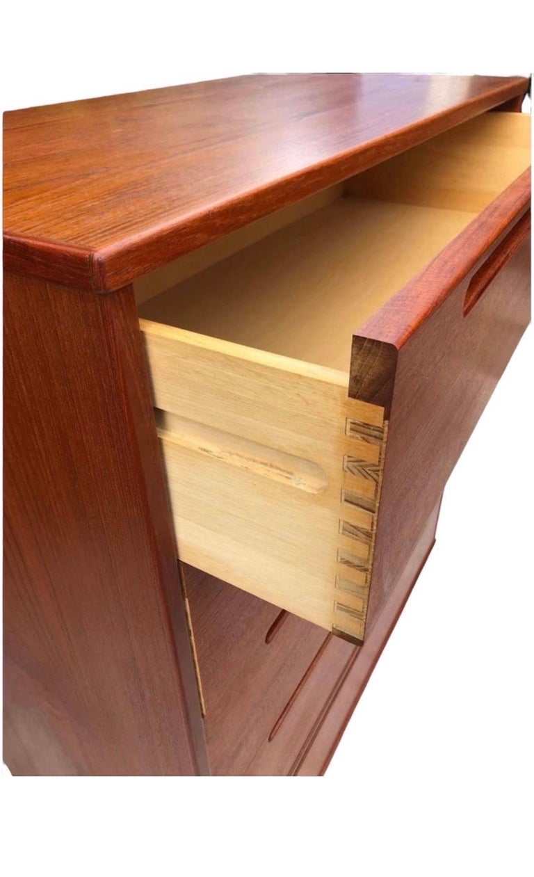 1970s Vintage Danish Mid-Century Modern Dresser and End Table Stand Set ...