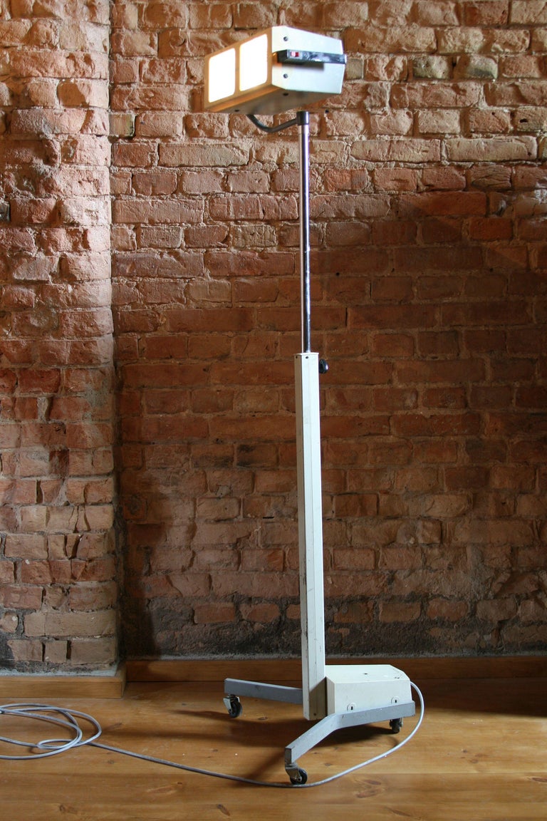 1970s Vintage Medical Operating Lamp Famed B 200 For Sale at 1stDibs