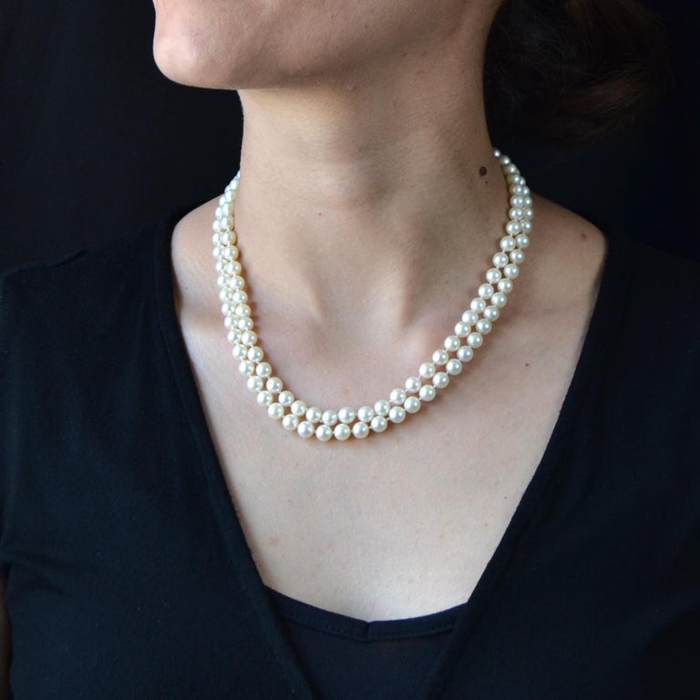 1970s White Cultured Pearls Double Row Necklace For Sale at 1stDibs