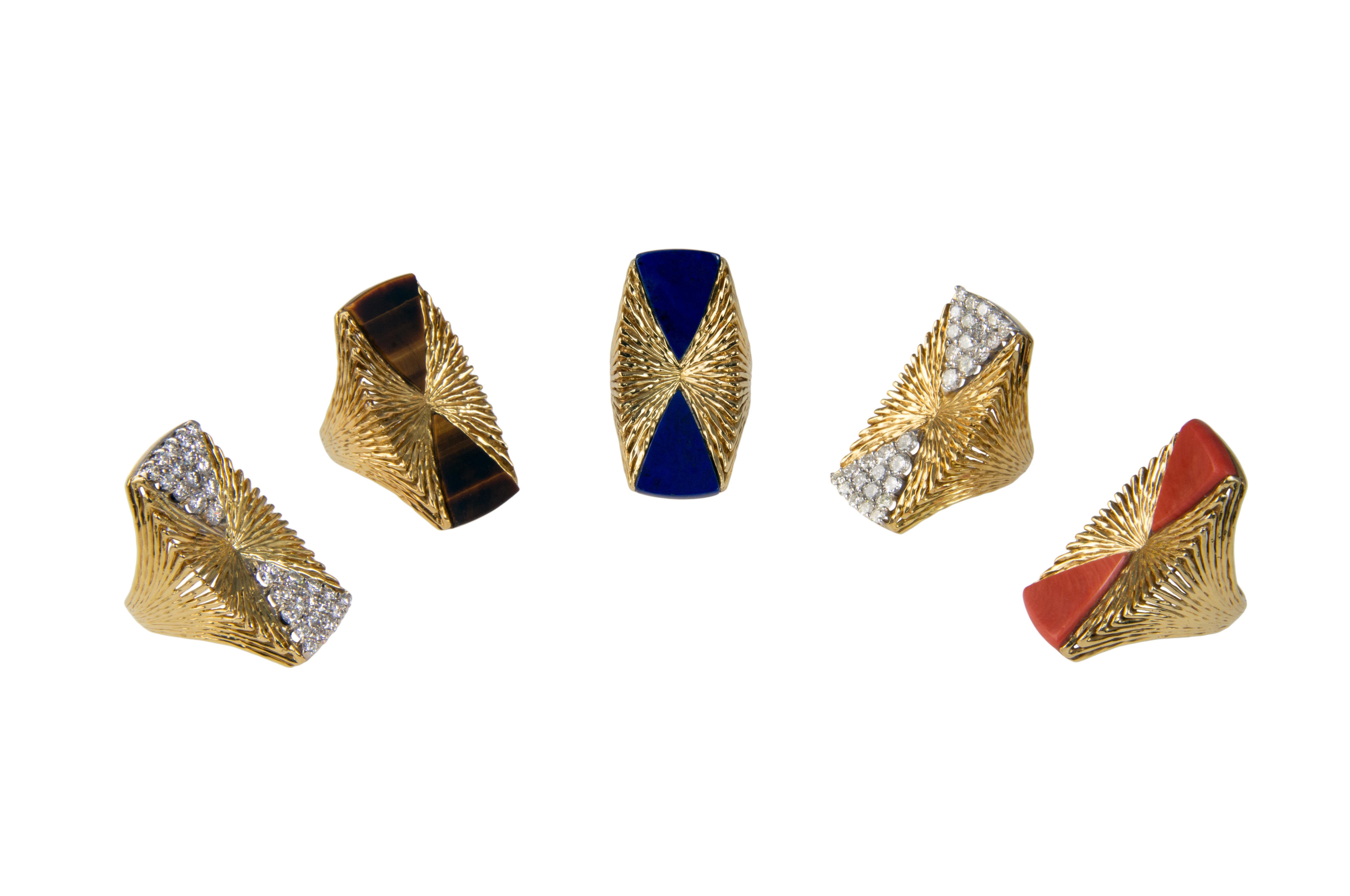 1972 Kutchinsky Lapis Lazuli and Textured Gold Ring For Sale at 1stDibs