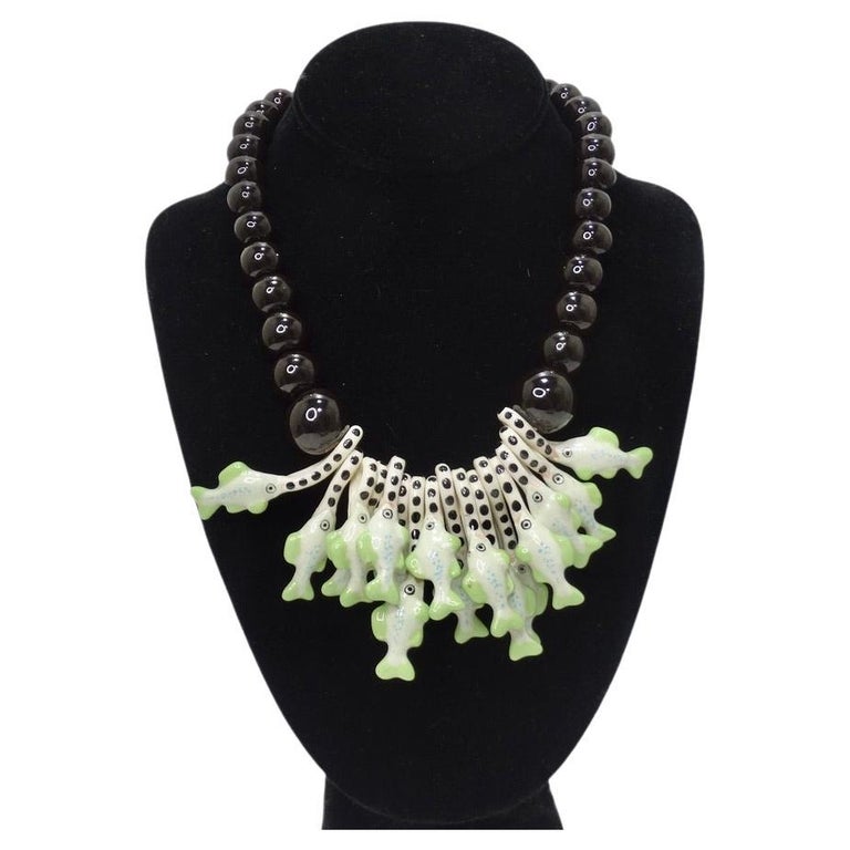 1976 Parrot Pearls Fish Charm Necklace For Sale at 1stDibs