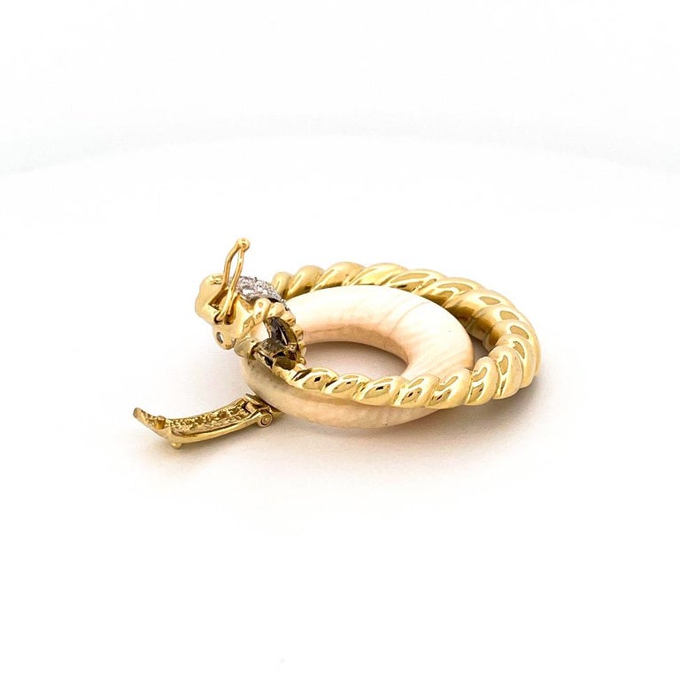 1980's 18k Yellow Gold Diamond and Ivory Circle Pendant For Sale at 1stDibs