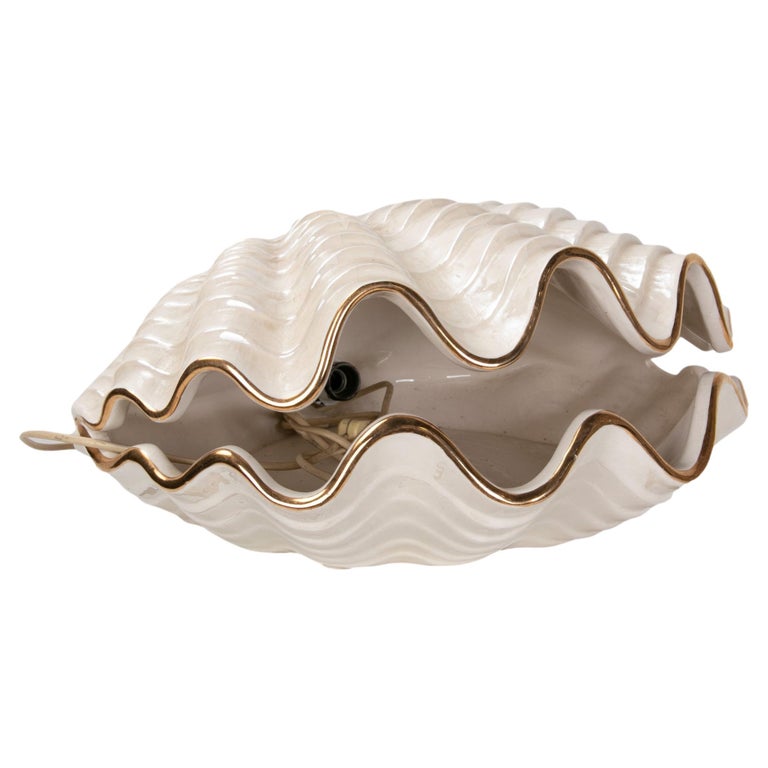 1980s Ceramic Shell-Shaped Table Lamp with Gilded Edges For Sale at 1stDibs