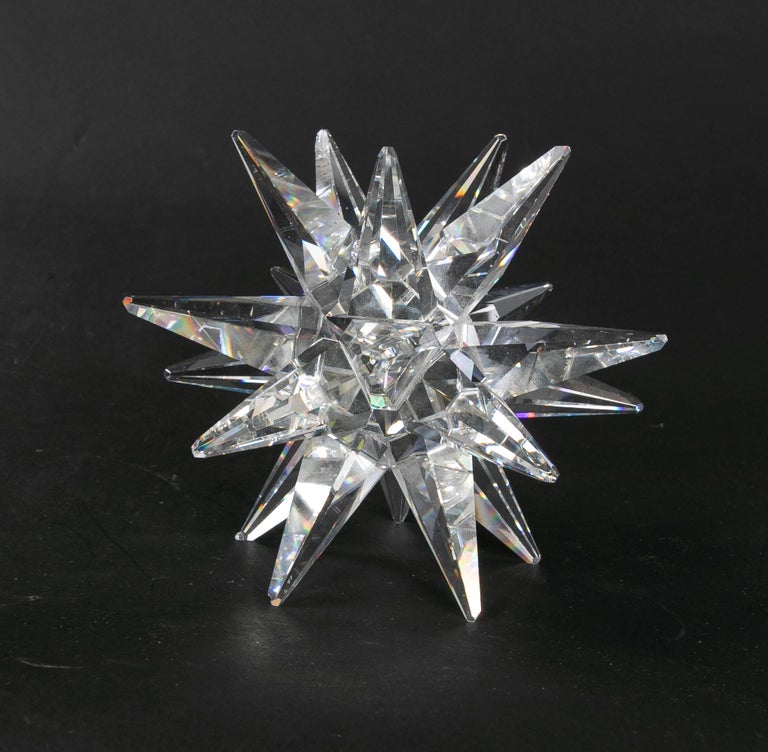 1980s Crystal Paperweight in the Shape of a Star For Sale at 1stDibs