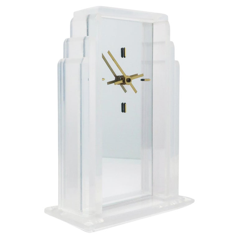 1980s Deco Vintage Lucite Desk or Mantle Clock For Sale at 1stDibs
