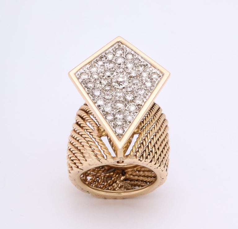 1980s Geometric Kite Shaped Large Diamond with Twisted Rope Design Gold ...