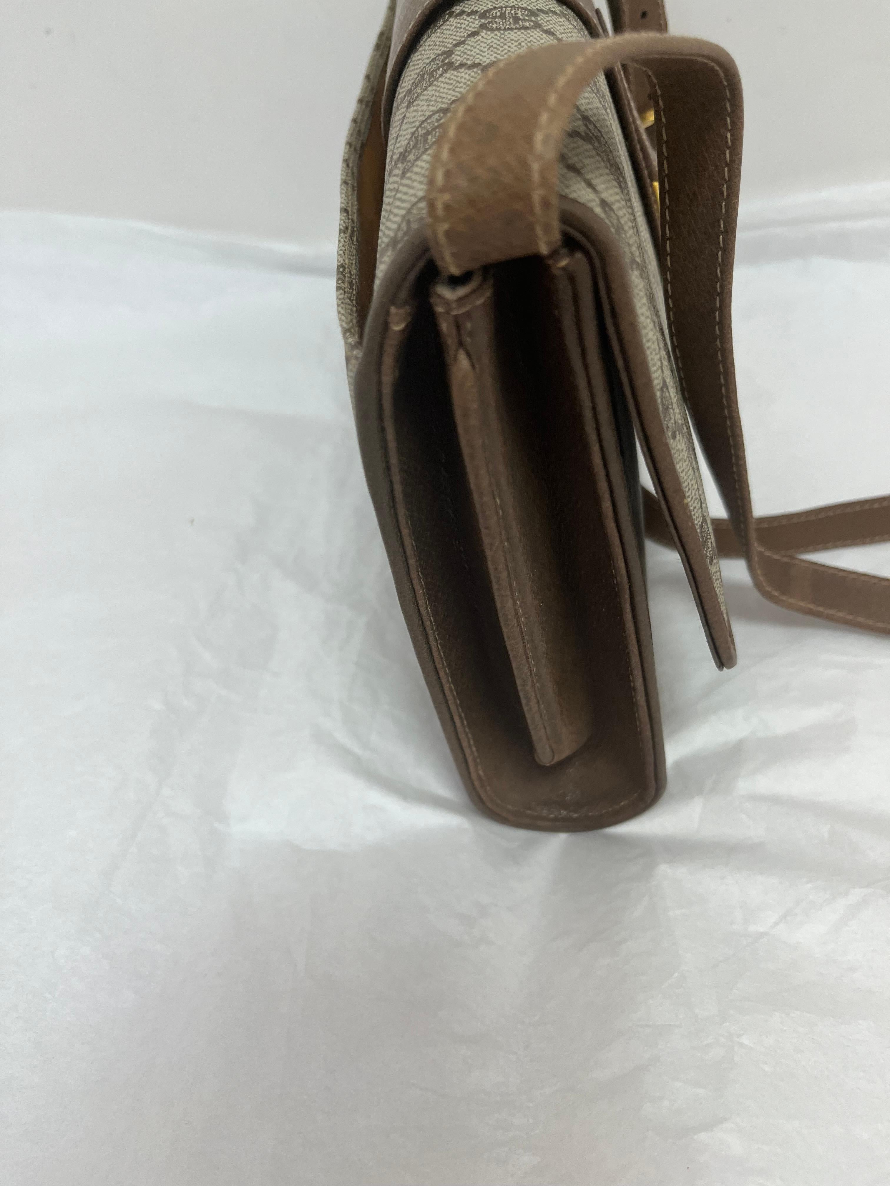 1980s Gucci Coated Canvas and Leather GG Monogram Crossbody For Sale at ...