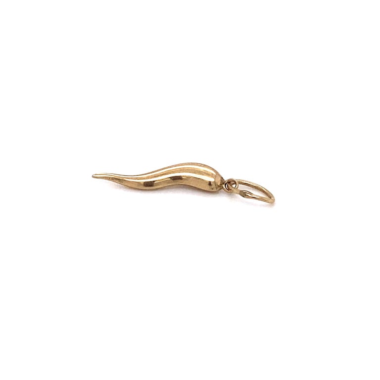 1980s Italian Cornicello Horn Charm in 14 Karat Yellow Gold For Sale at ...