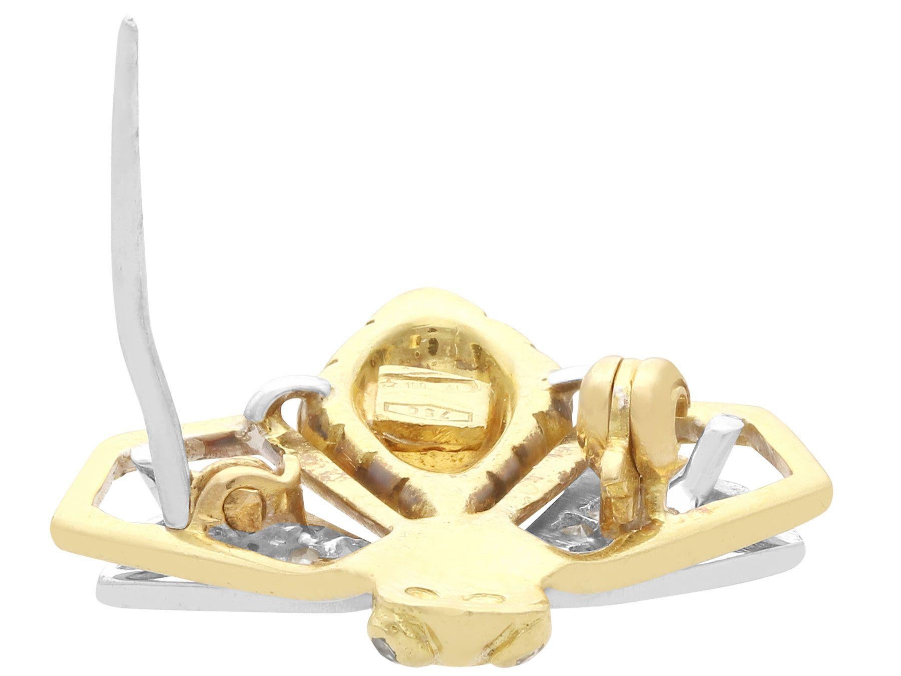 1980s Italian Diamond and 18K Yellow Gold Bee Brooch For Sale at 1stDibs
