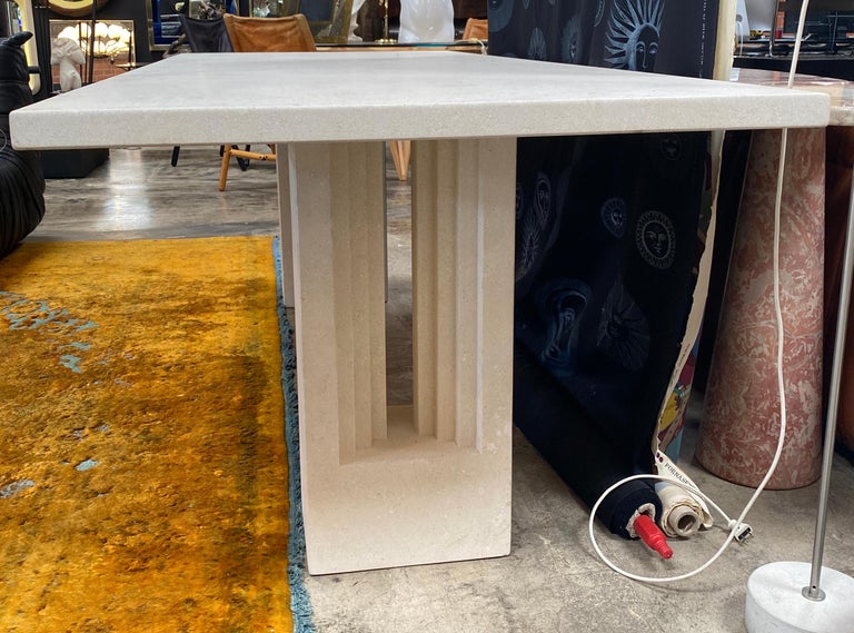 1980s Italian White Marble Dust Dining Table For Sale at 1stDibs