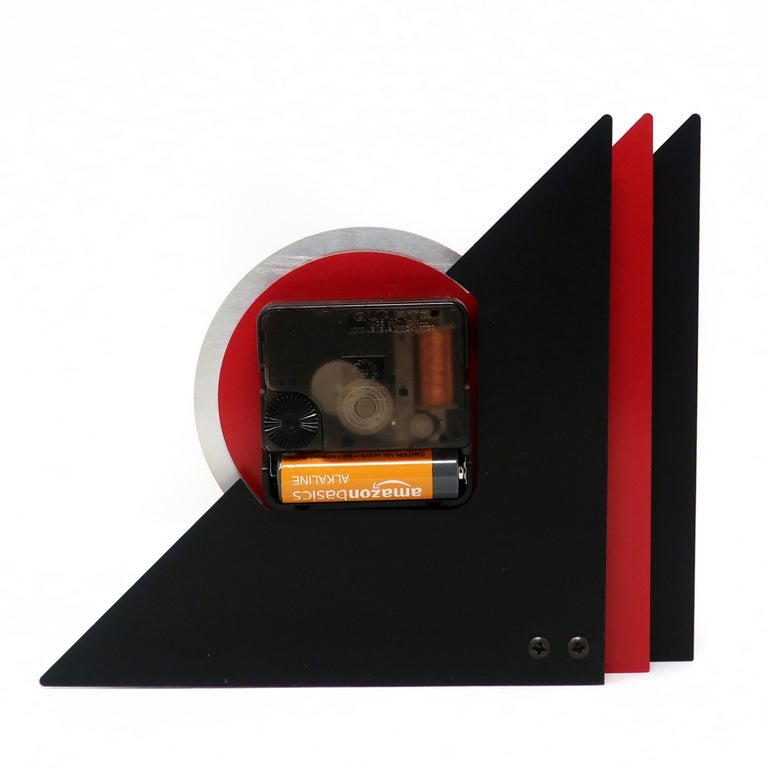 1980s, Red and Black Stacked Desk or Mantel Clock For Sale at 1stDibs
