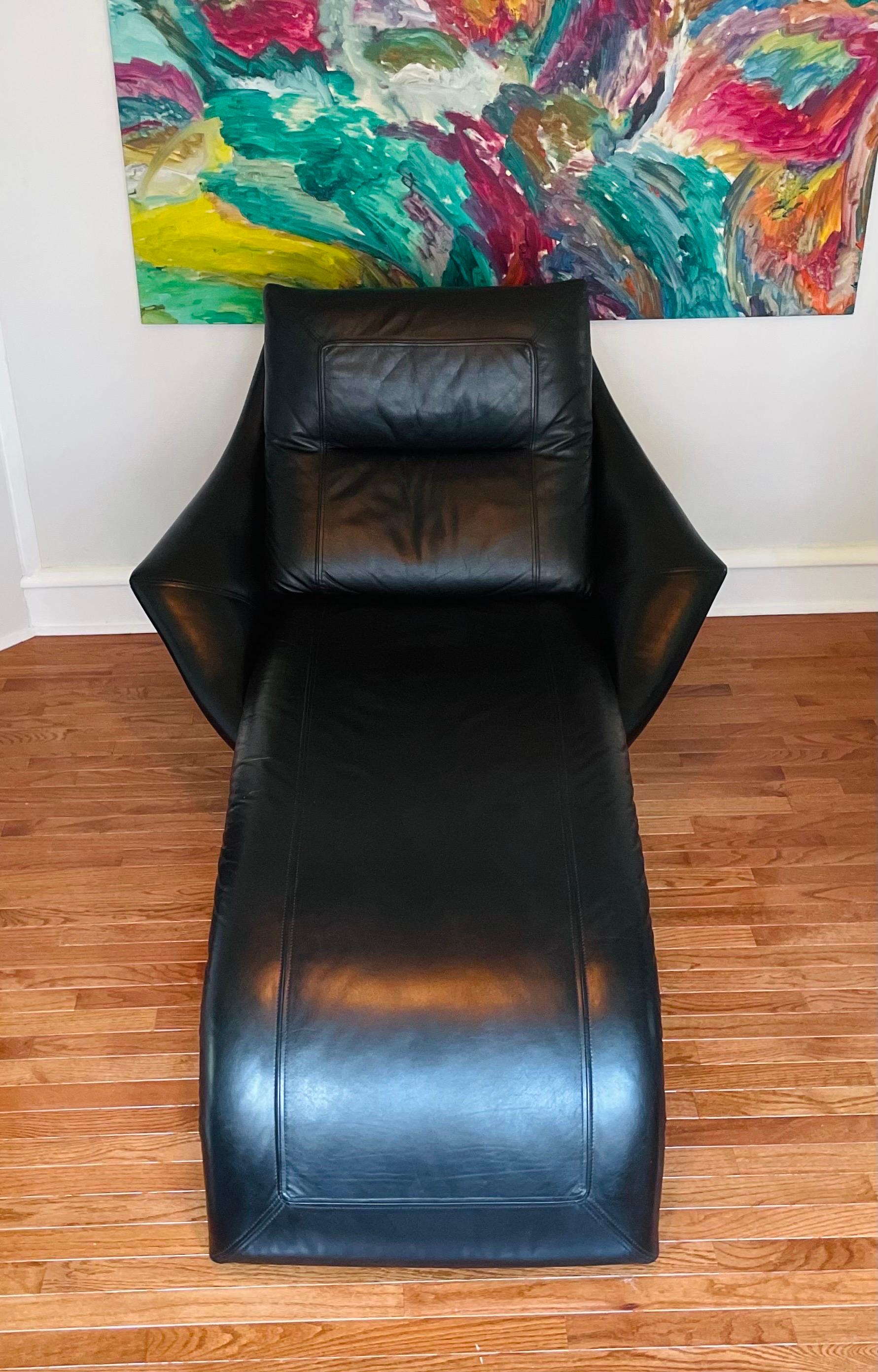 1980s Roger Rougier Black Leather Chaise Lounge, Canada For Sale at 1stDibs