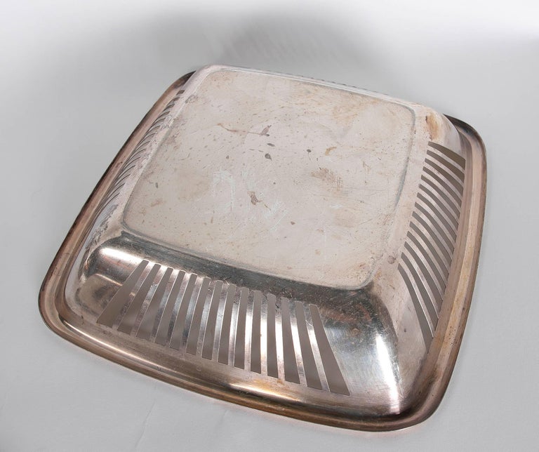 1980s Set of Three Square Silver Plated Metal Trays For Sale at 1stDibs