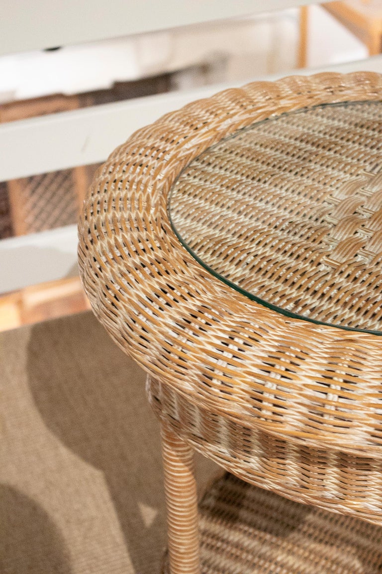 1980s Spanish Round Hand Woven Wicker Side Table w/ Glass Top For Sale ...