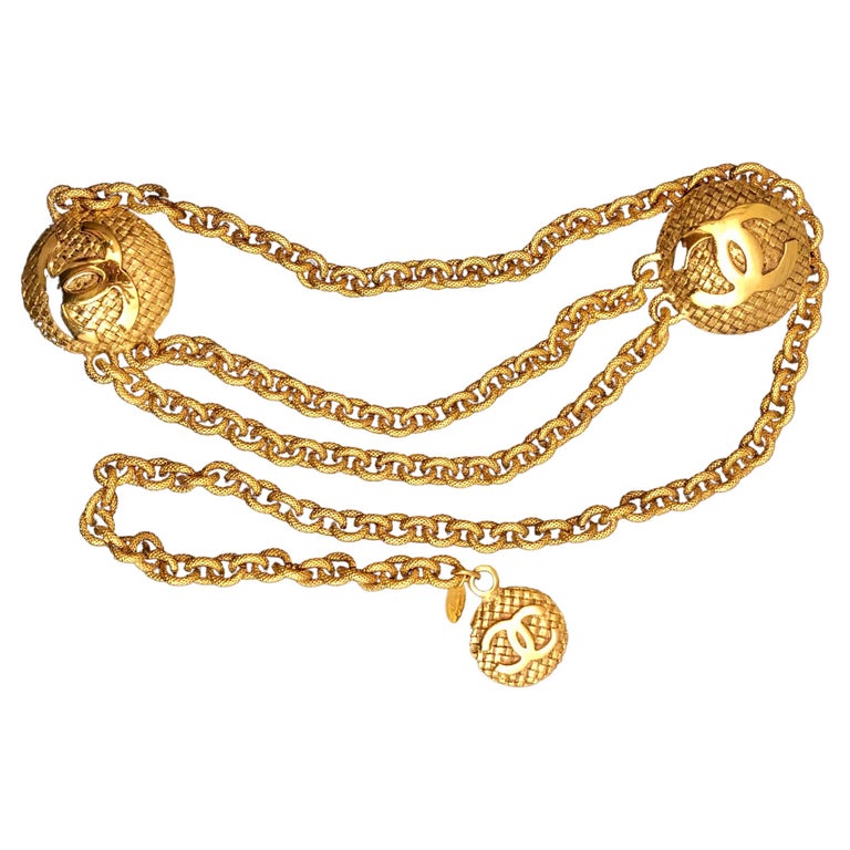 1980s Vintage CHANEL Gold Toned Tweed Medallion Chain Belt For Sale at ...
