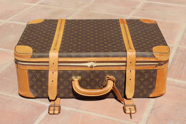 Old Lv Suitcase | semashow.com