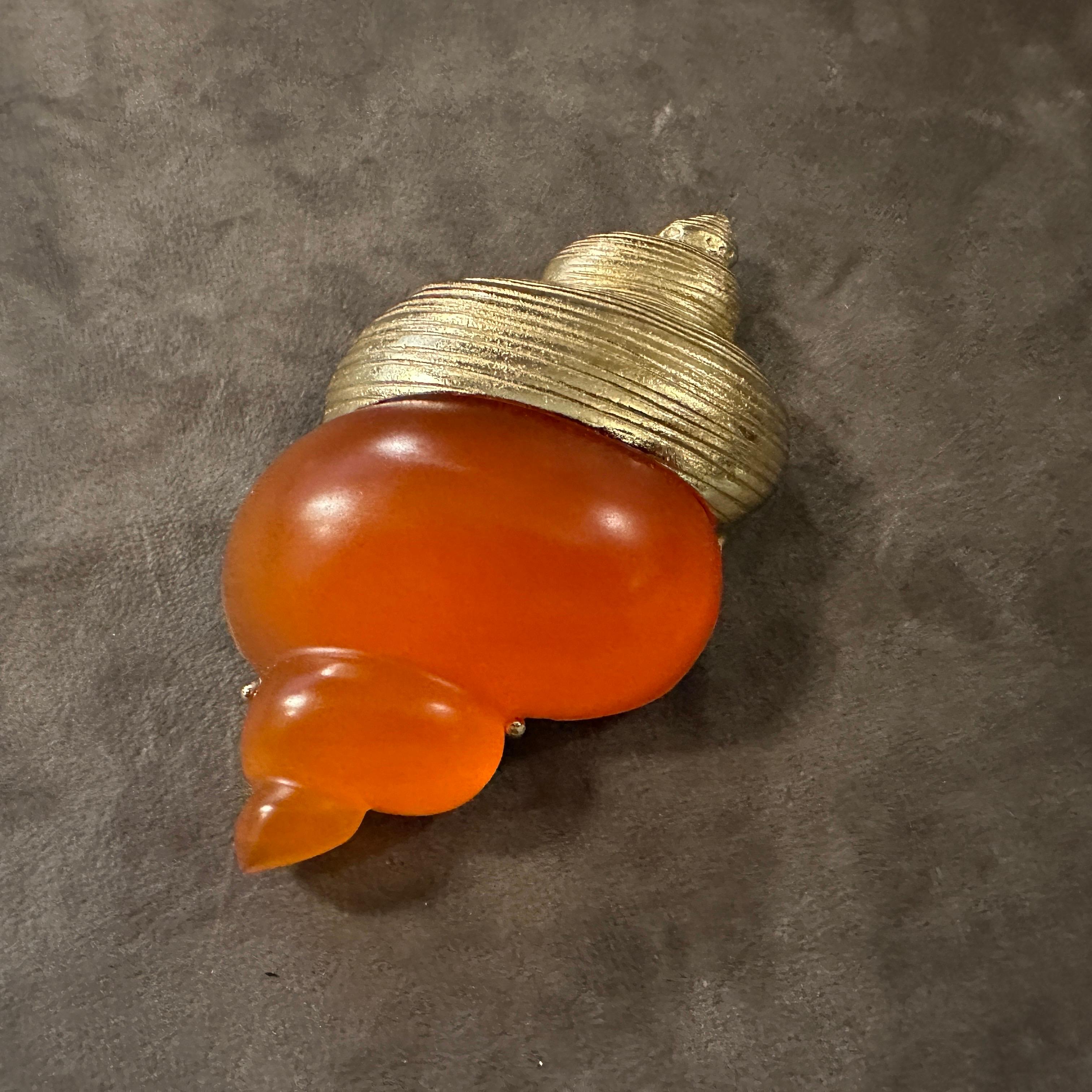 1987 Christian Dior Gilded Metal French Brooch For Sale at 1stDibs