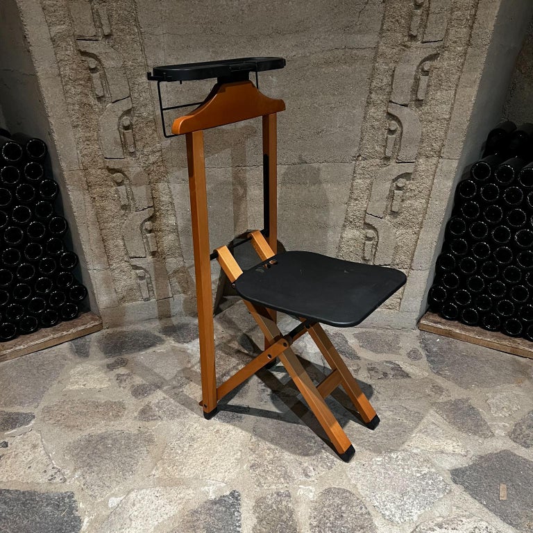 1990s Foppapedretti Gentleman's Folding Valet Stand with Seat Italy For ...