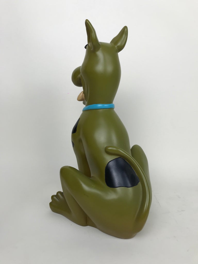 1990s Vintage Resin Hanna-Barbera Scooby-Doo Statue by Warner Bros ...