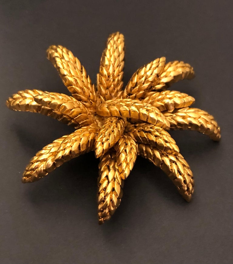 1993 Vintage CHANEL Gold Toned Wheat Bundle Brooch For Sale at 1stDibs