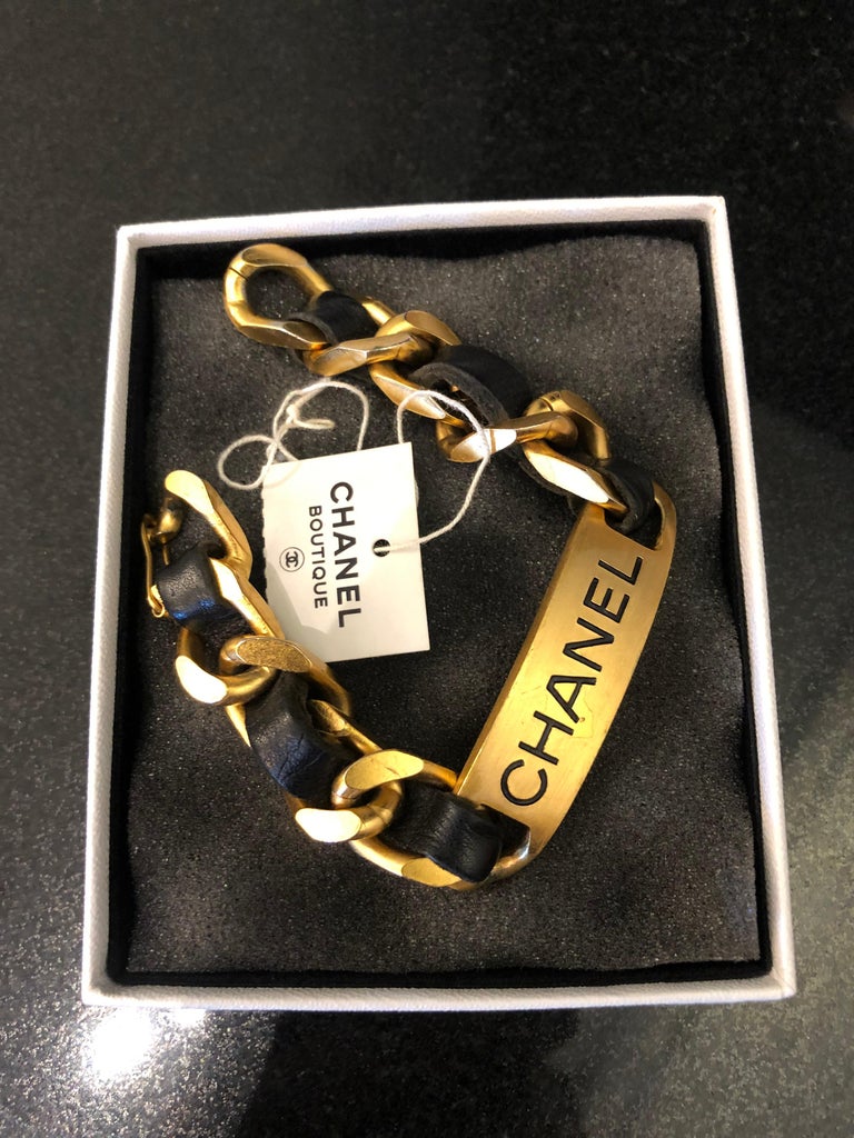1995 Vintage CHANEL Lambskin Leather Gold Toned Chain Link Bracelet ...