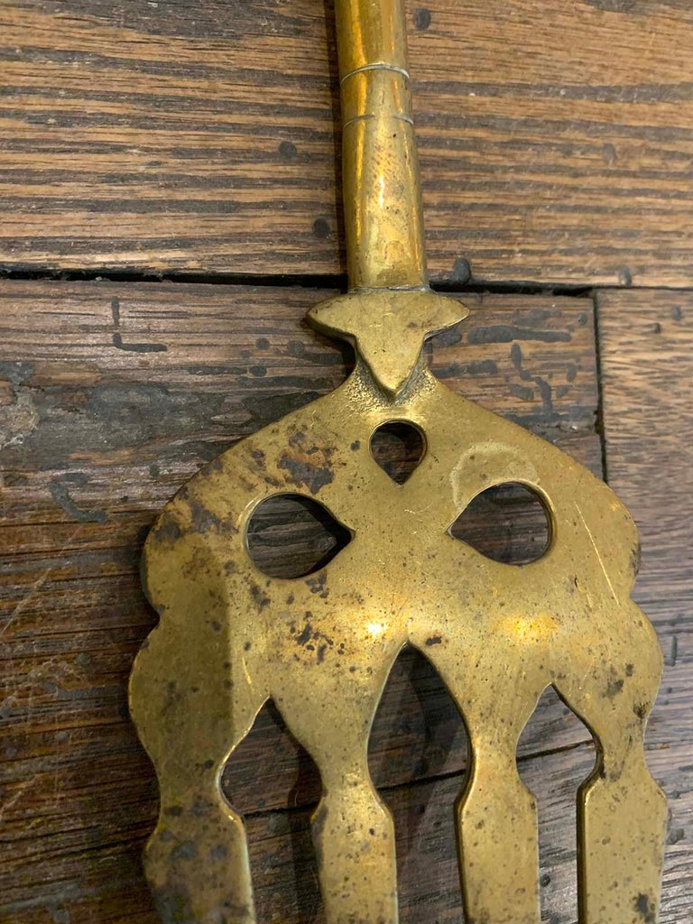 19th-20th Century Brass Coal Fireplace Fork For Sale at 1stDibs
