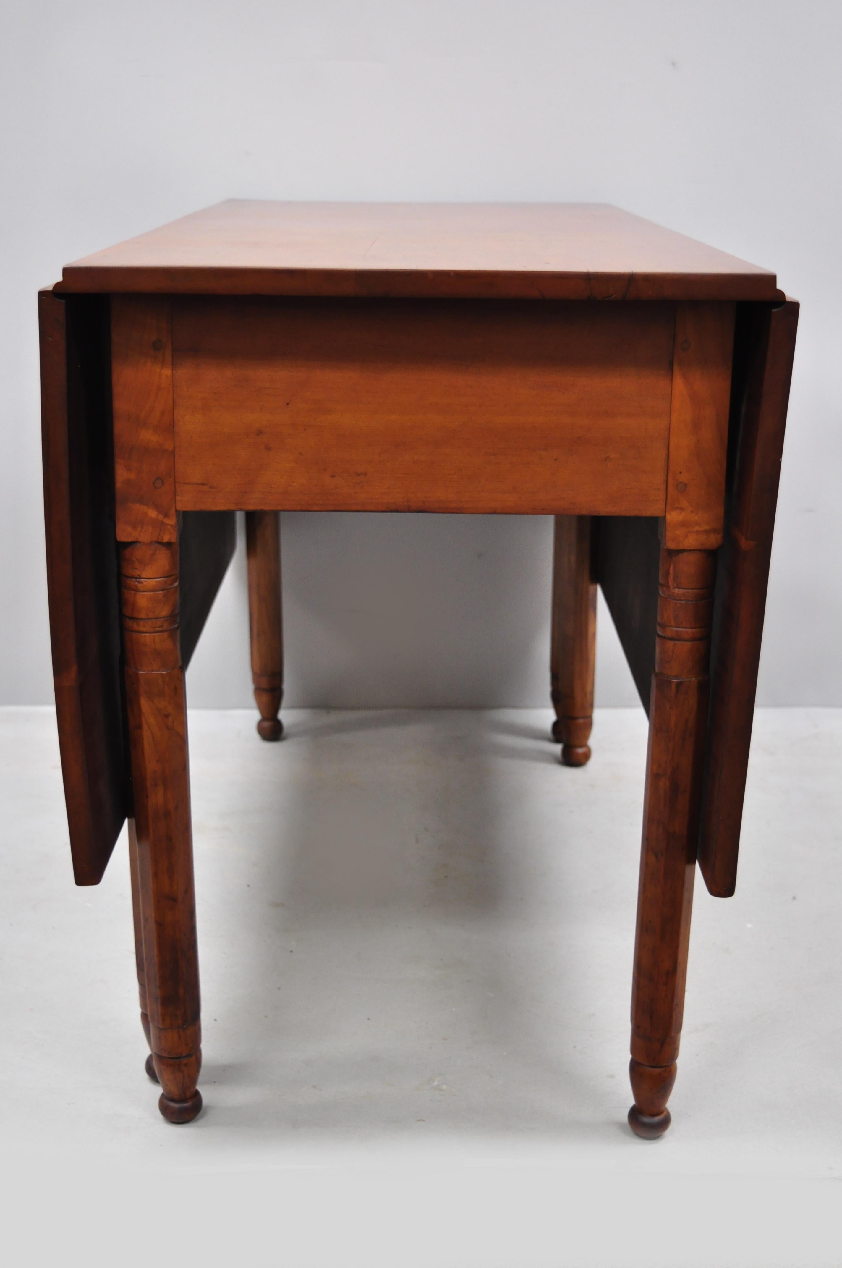 19th Century American Federal Walnut Drop-Leaf Dining Breakfast Table ...